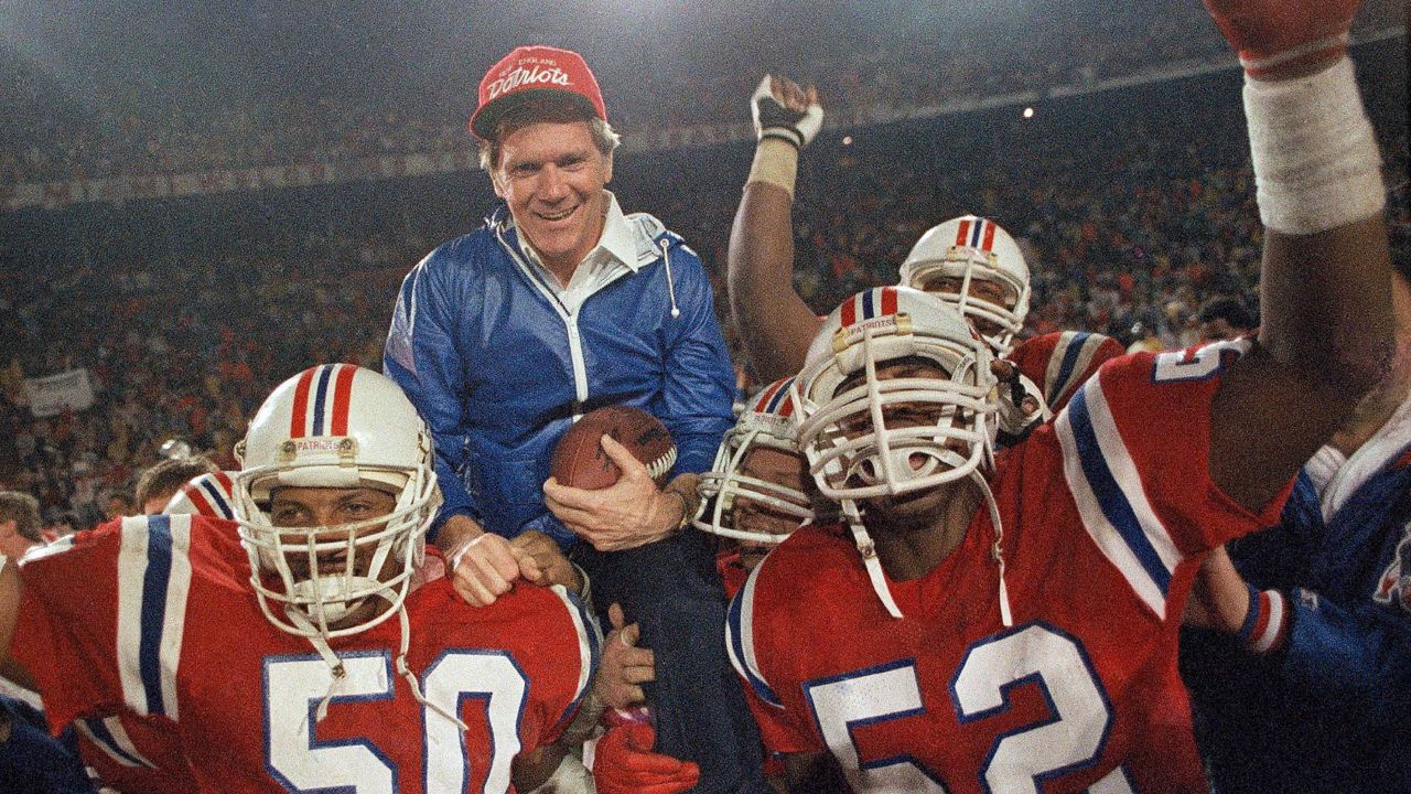 Raymond Berry, football Hall of Famer, dies at 93