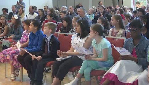 Kids Take Part in 'Readers are Leaders' Contest