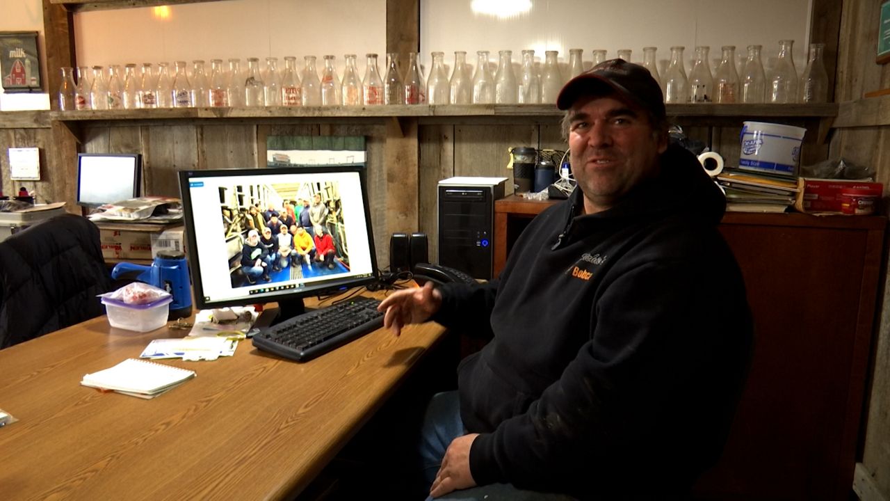 Wisconsin cow sets record for milk produced in a lifetime