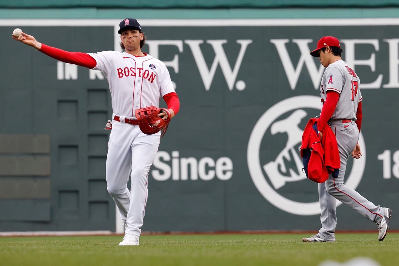 Angels avert 4-game sweep with 5-4 victory over Red Sox