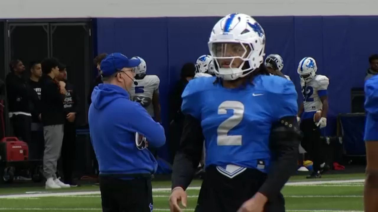 UB football star Red Murdock turning heads at NFL Combine