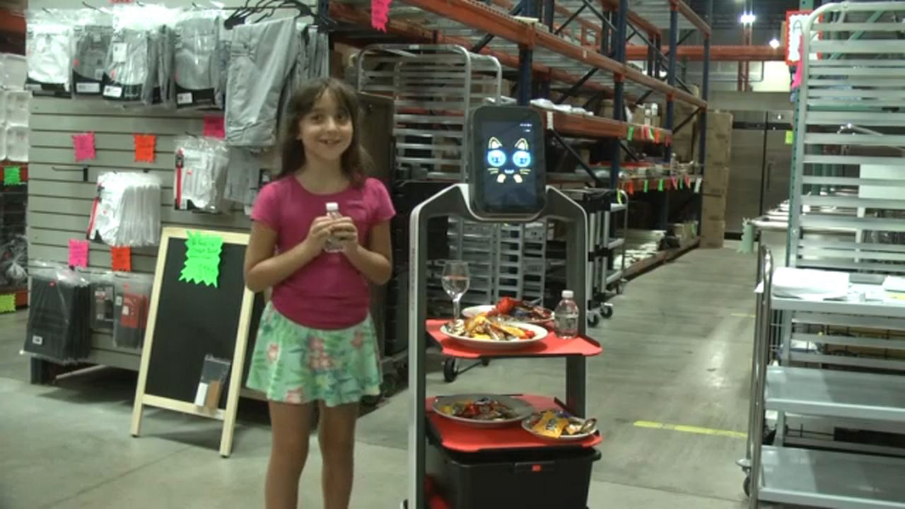 Richtech Robotics shows off service industry robots