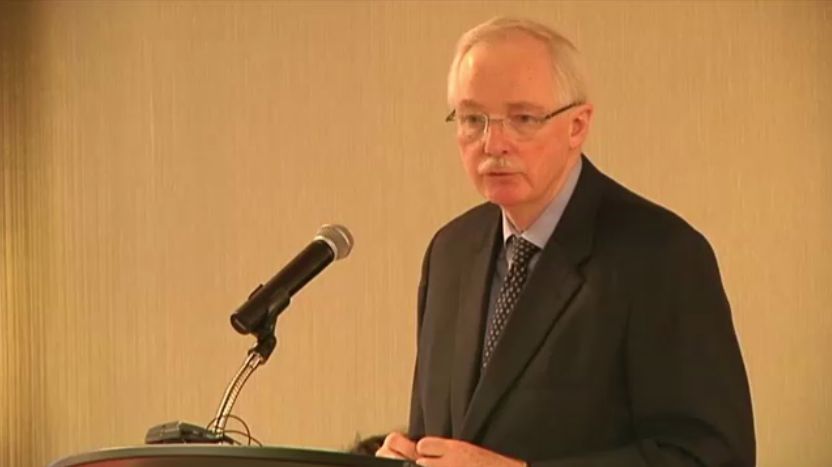 Corning Incorporated CFO Retires After 42 Years