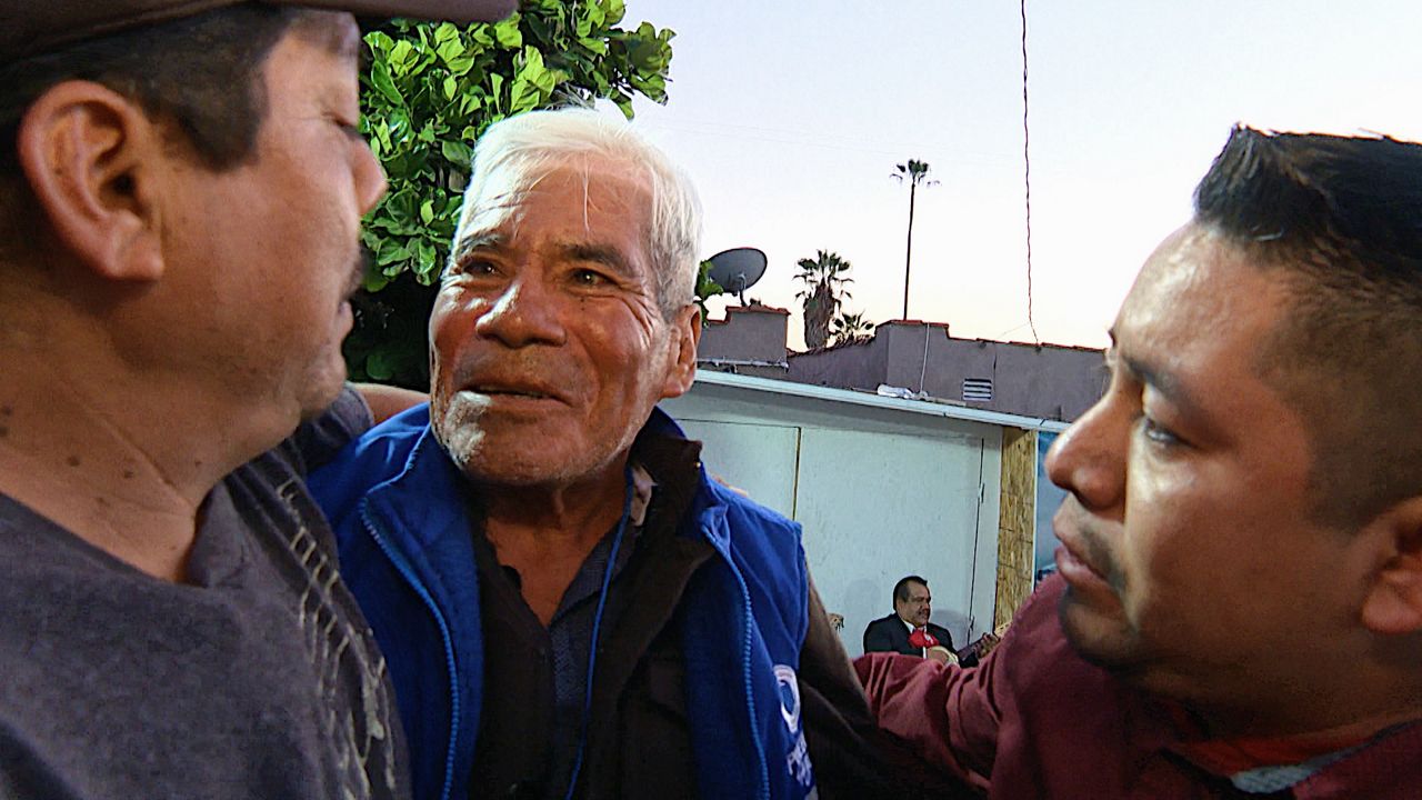 Immigrant Brothers Reunite With Their Father After Decades