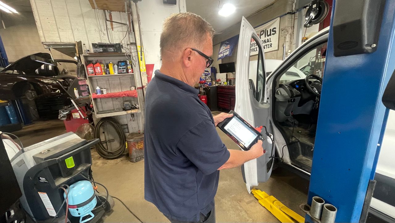 Feds tell automakers to ignore Mass. 'right to repair' bill