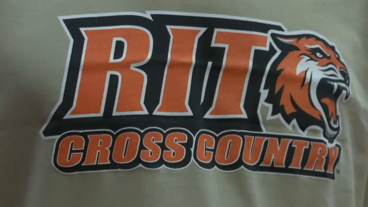 RIT CROSS COUNTRY RUNNER