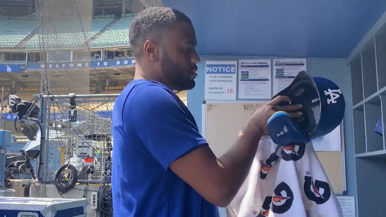 RJ Peete winning as clubhouse attendant with the Dodgers