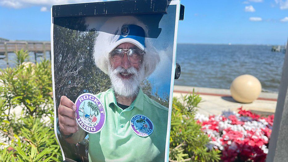 Friends pay tribute to 'Rocket Hobo' on 321 Day