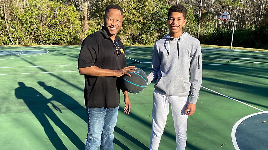 Author donates time to 100 Black Men of Tampa Bay