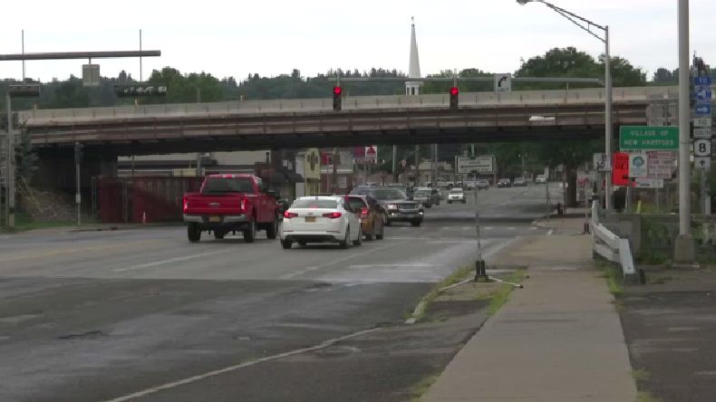 Construction starting on bridge in New Hartford