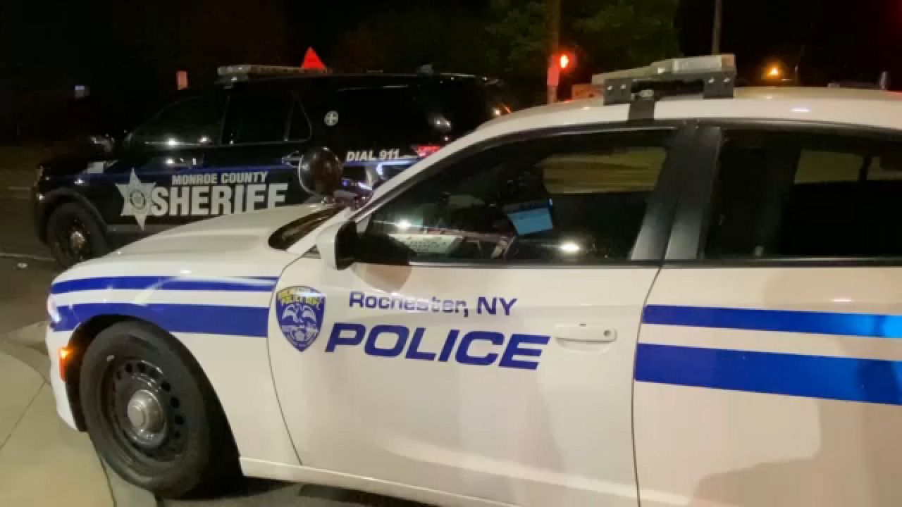 MCSO deputies backing up RPD officers