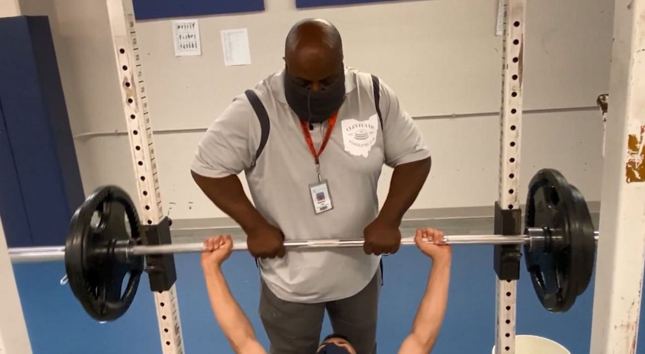 Cleveland powerlifting club heads to national championships