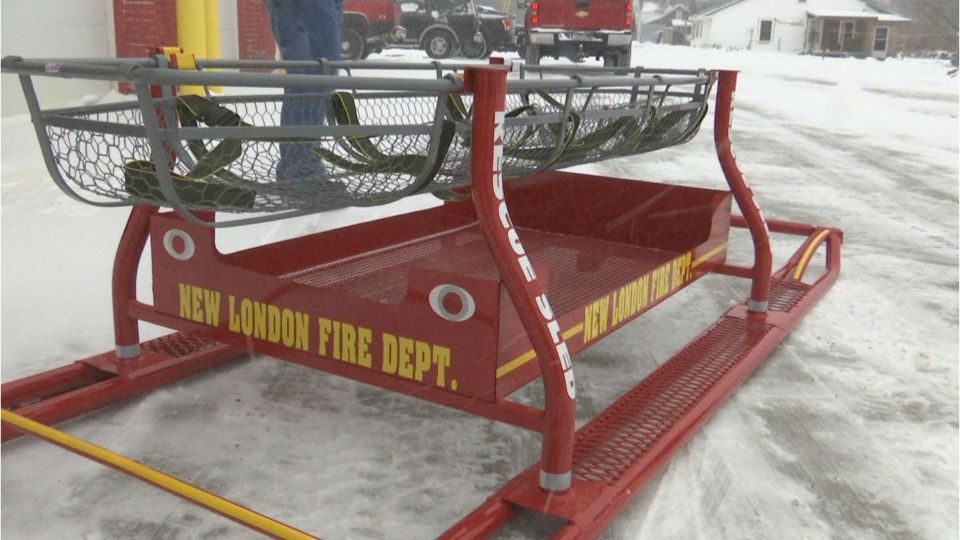 Welder donates rescue sled to New London firefighters