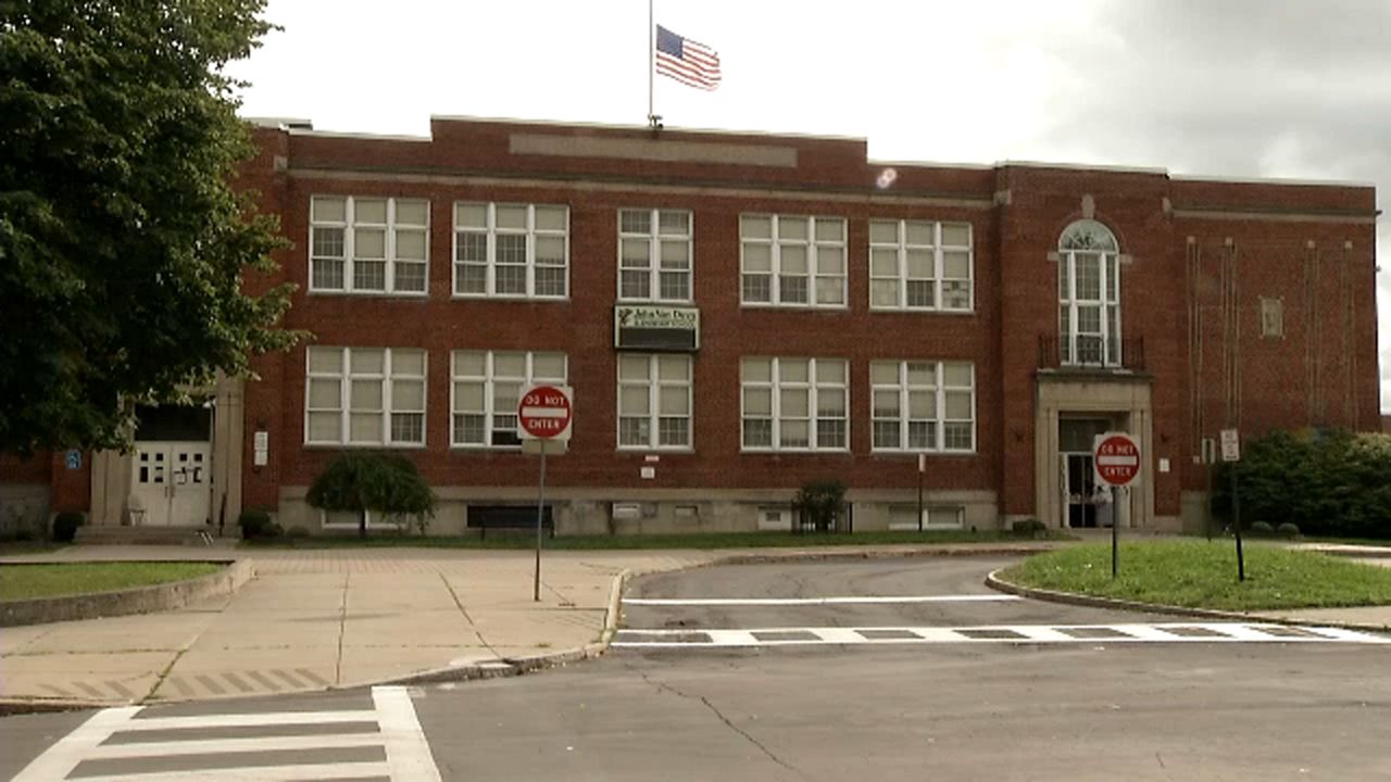 Syracuse City School District Proposes Furloughs