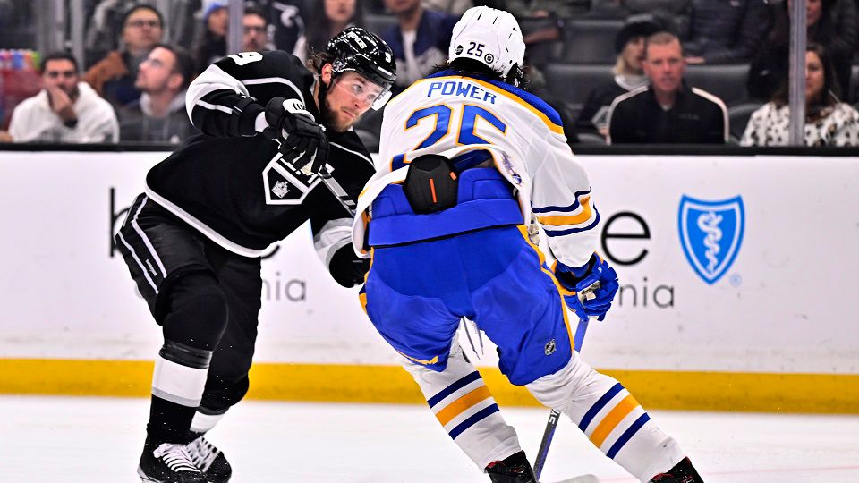 Kempe scores for 3rd straight game, Kings beat Sabres 5-2