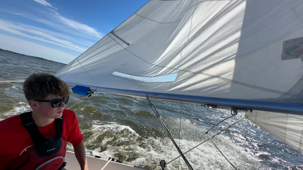 Twins offer sailboat lessons in Fox Valley