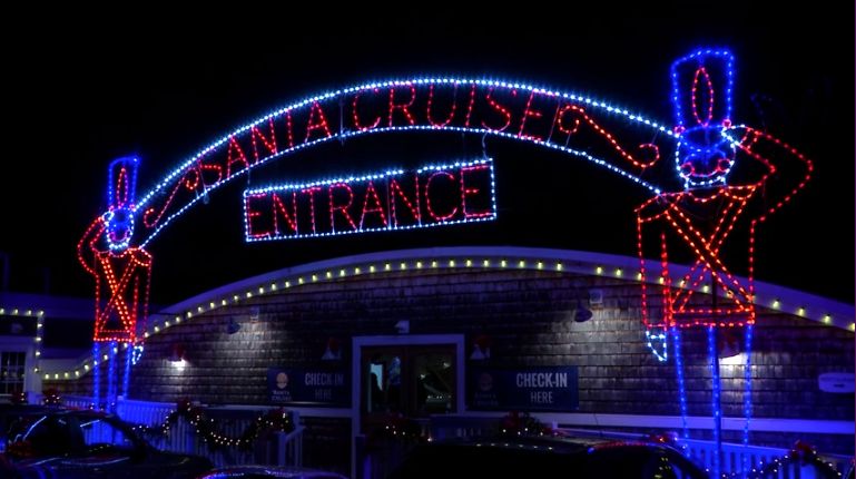 Santa Cruise brings St. Nick to Lake Geneva