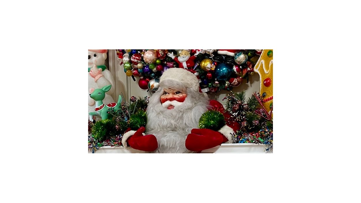 Texas woman decks the halls vintage-style