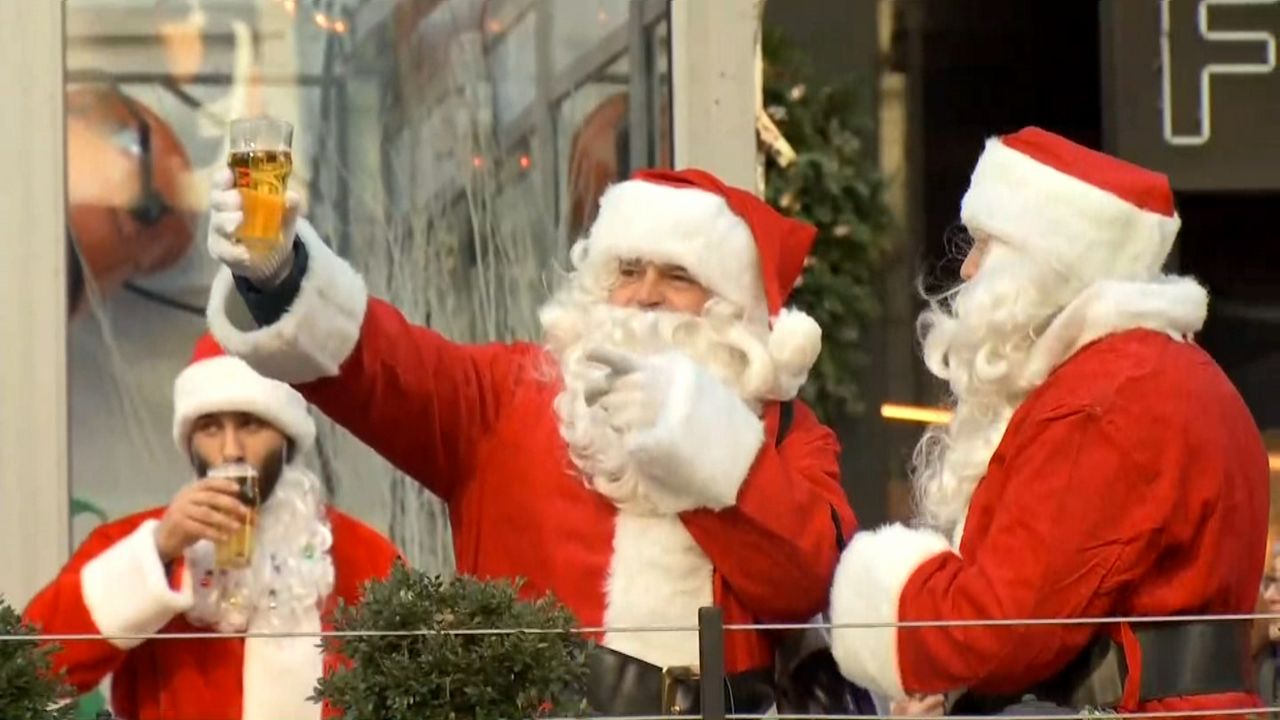 SantaCon Prompts Weekend Alcohol Ban on Metro North and LIRR