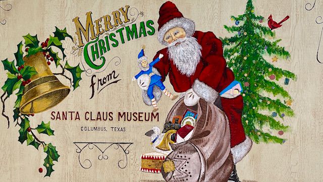 Texas museum showcases Santa