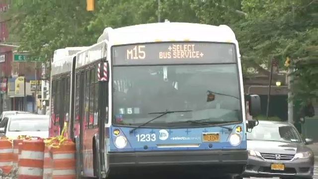 MTA Debuts New Select Bus Service Signs