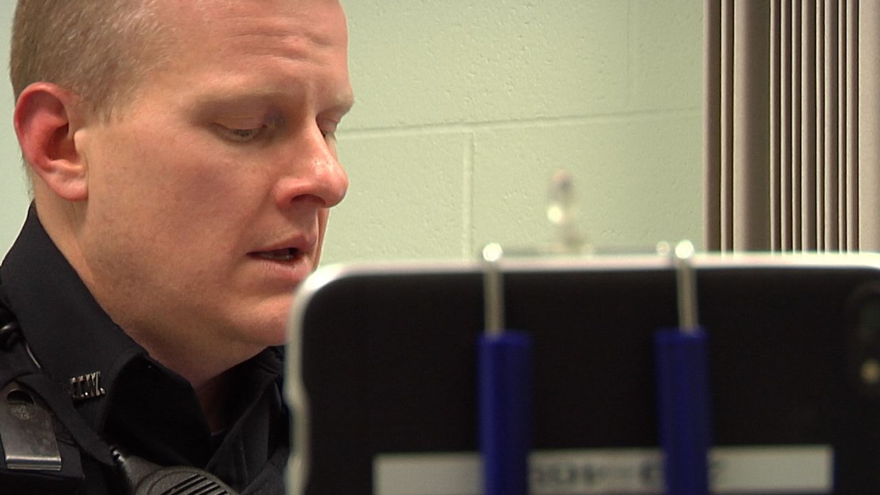 Officer follows scammers instructions and posts steps