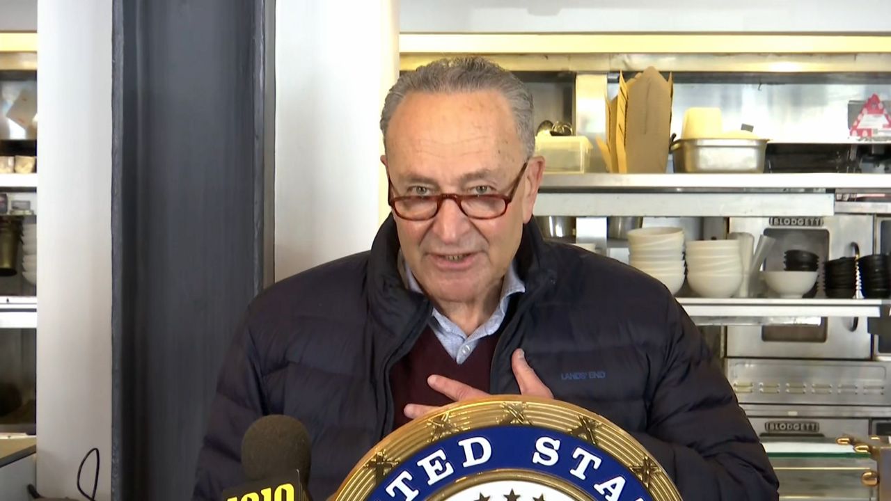 Schumer Calls for Federal Relief for Restaurants