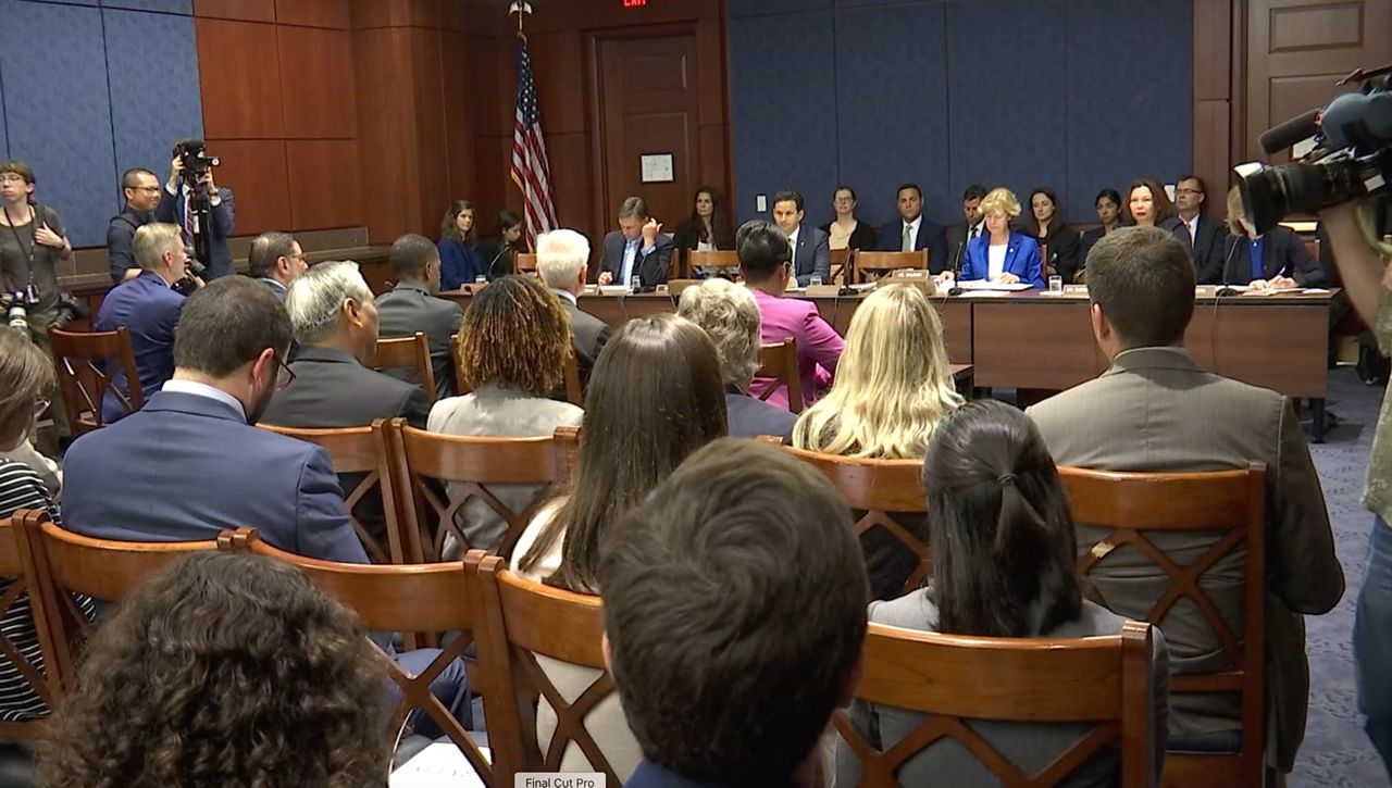 U.S. mayors discuss climate change with Congress