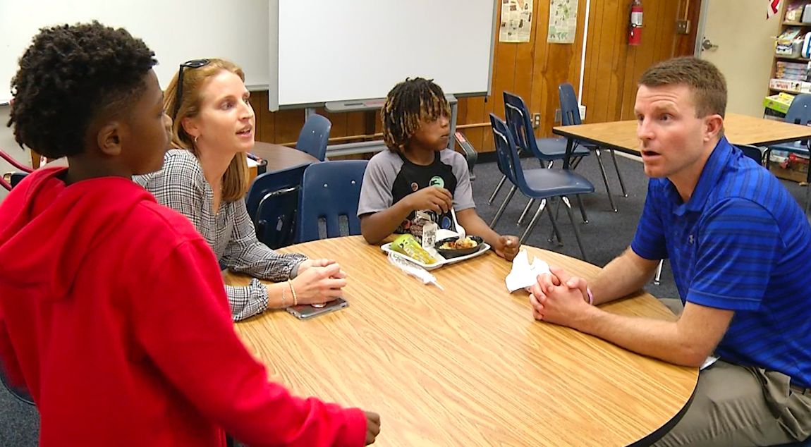 A call for volunteers for Pinellas County Schools Lunch Pals Program