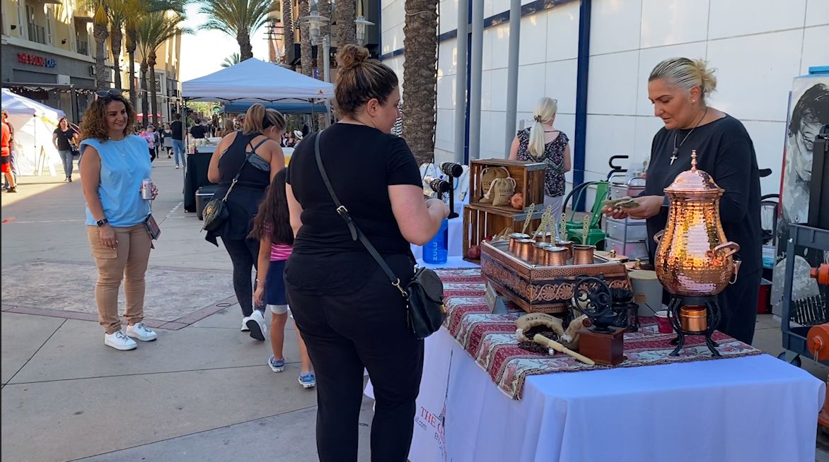 Burbank Cultural Market donates to homeless
