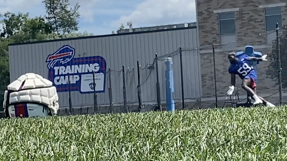 Kingsley Jonathan tries to make the Bills roster