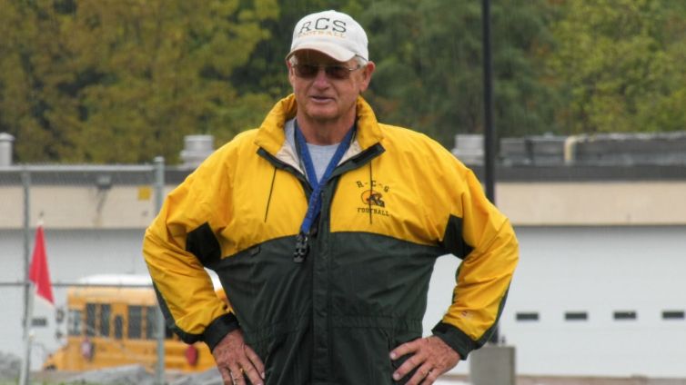 Vanderzee enters 40th year as Ravena coach