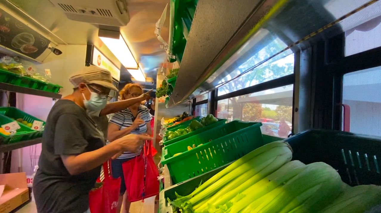 Fresh Stop Bus Tour takes nutrition on the road