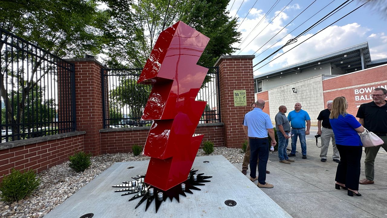 'Shocking' sculpture comes to Bowling Green