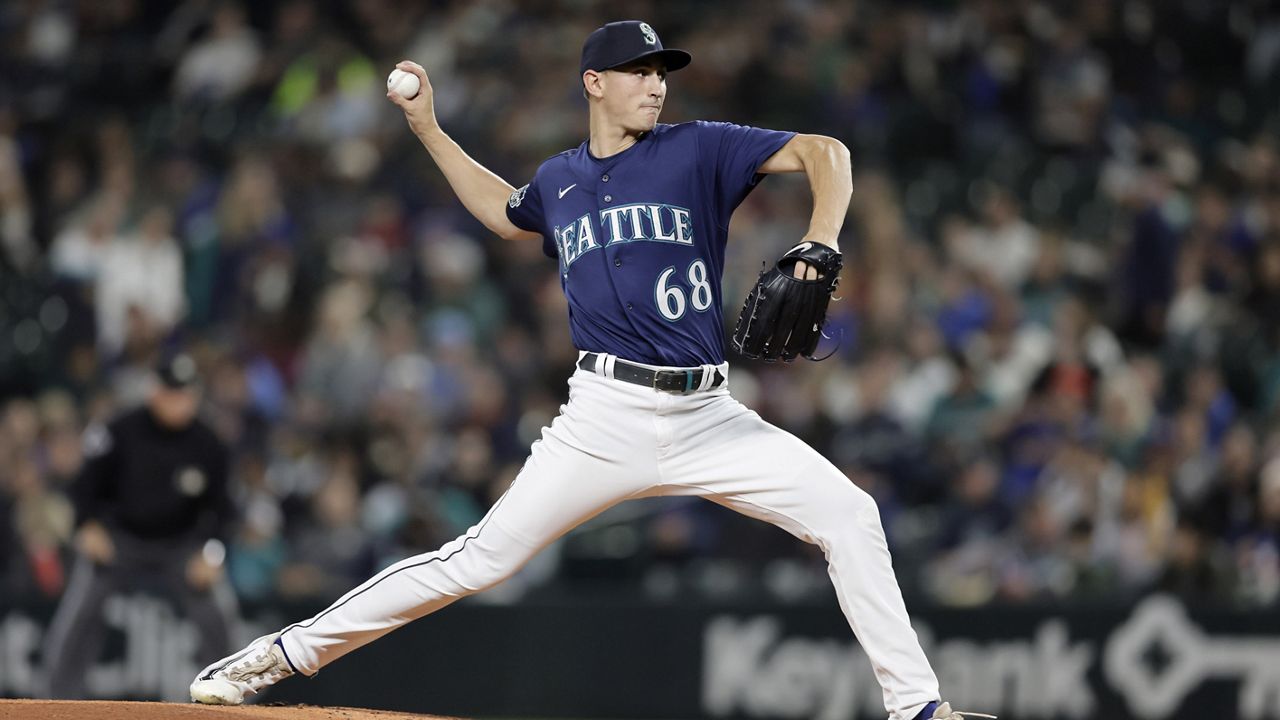 Mariners snap 4-game losing streak beating Houston 6-2