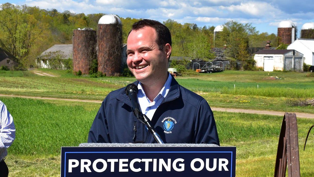 Sen. Eric Lesser announces Lieutenant Governor bid