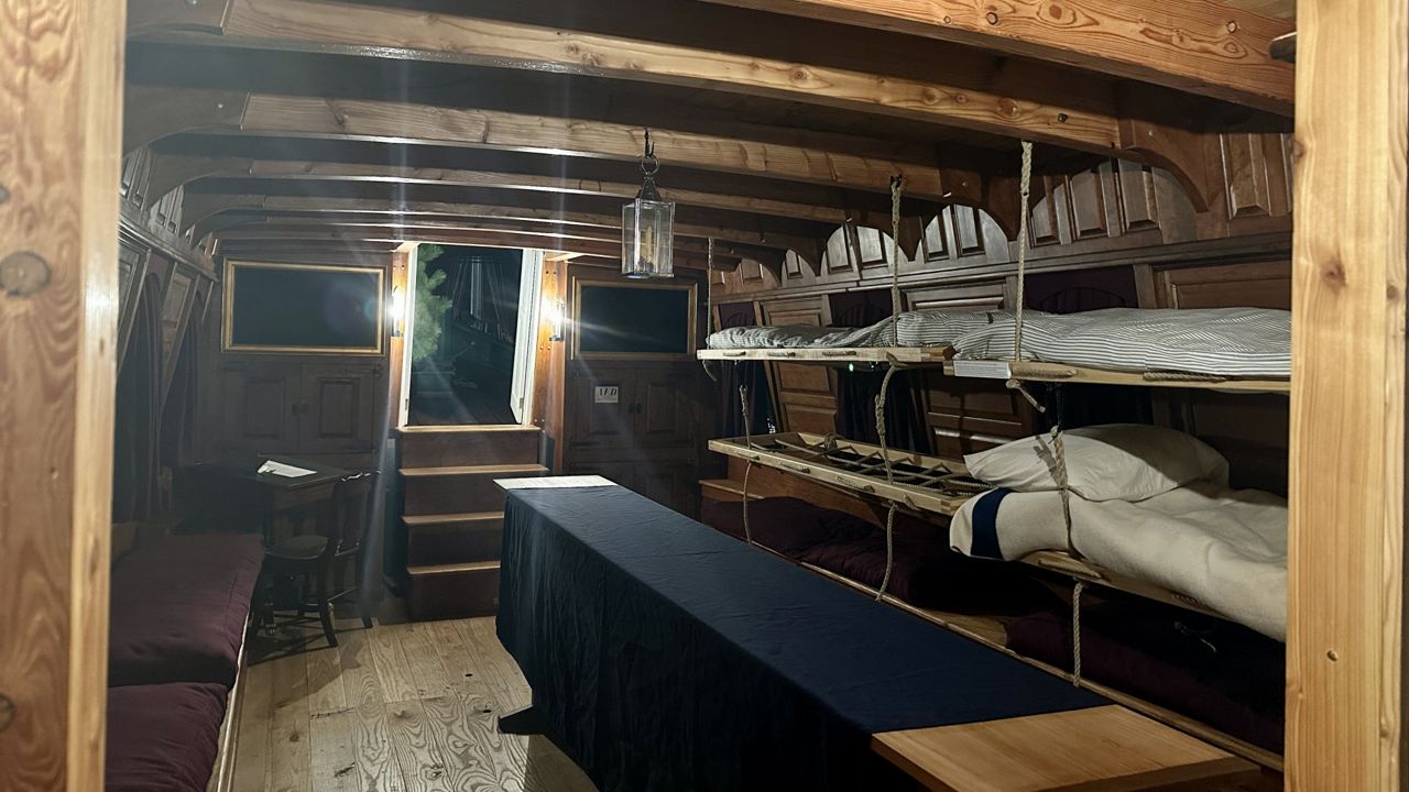 Seneca Chief starts 33-day voyage down the Erie Canal