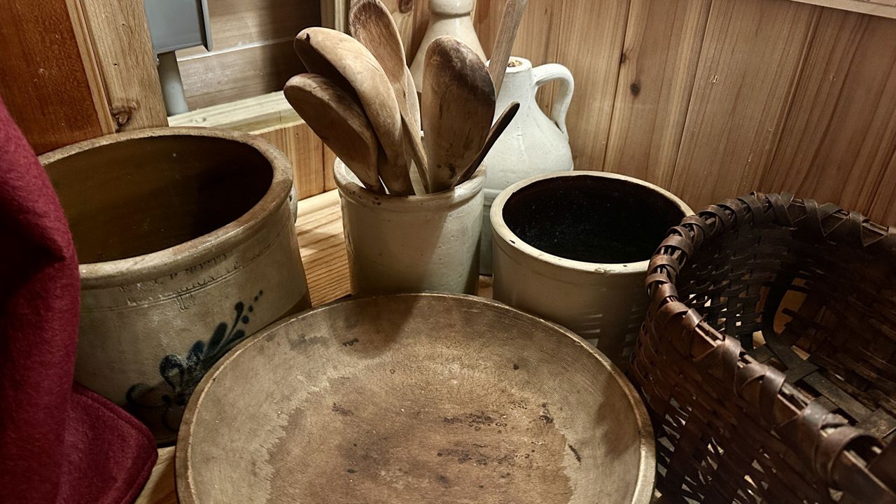 Seneca Chief starts 33-day voyage down the Erie Canal