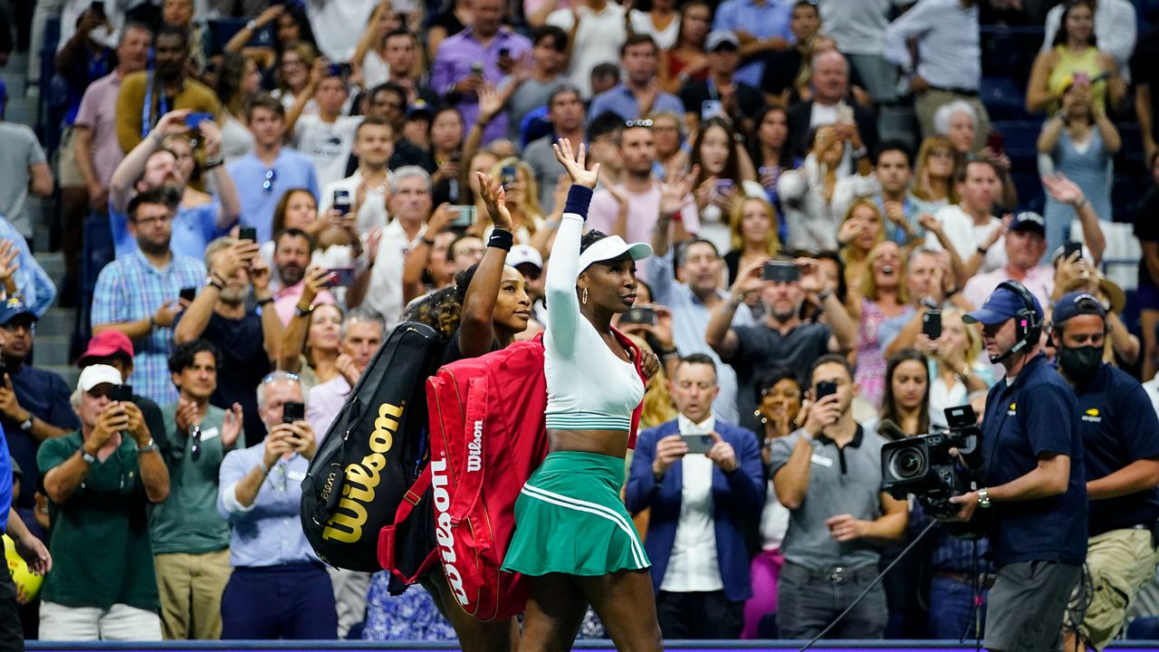 Serena, Venus Williams lose in 1st round of US Open doubles
