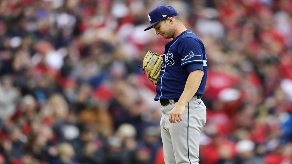 Rays drop WC opener as Ramírez homers, Bieber dominates