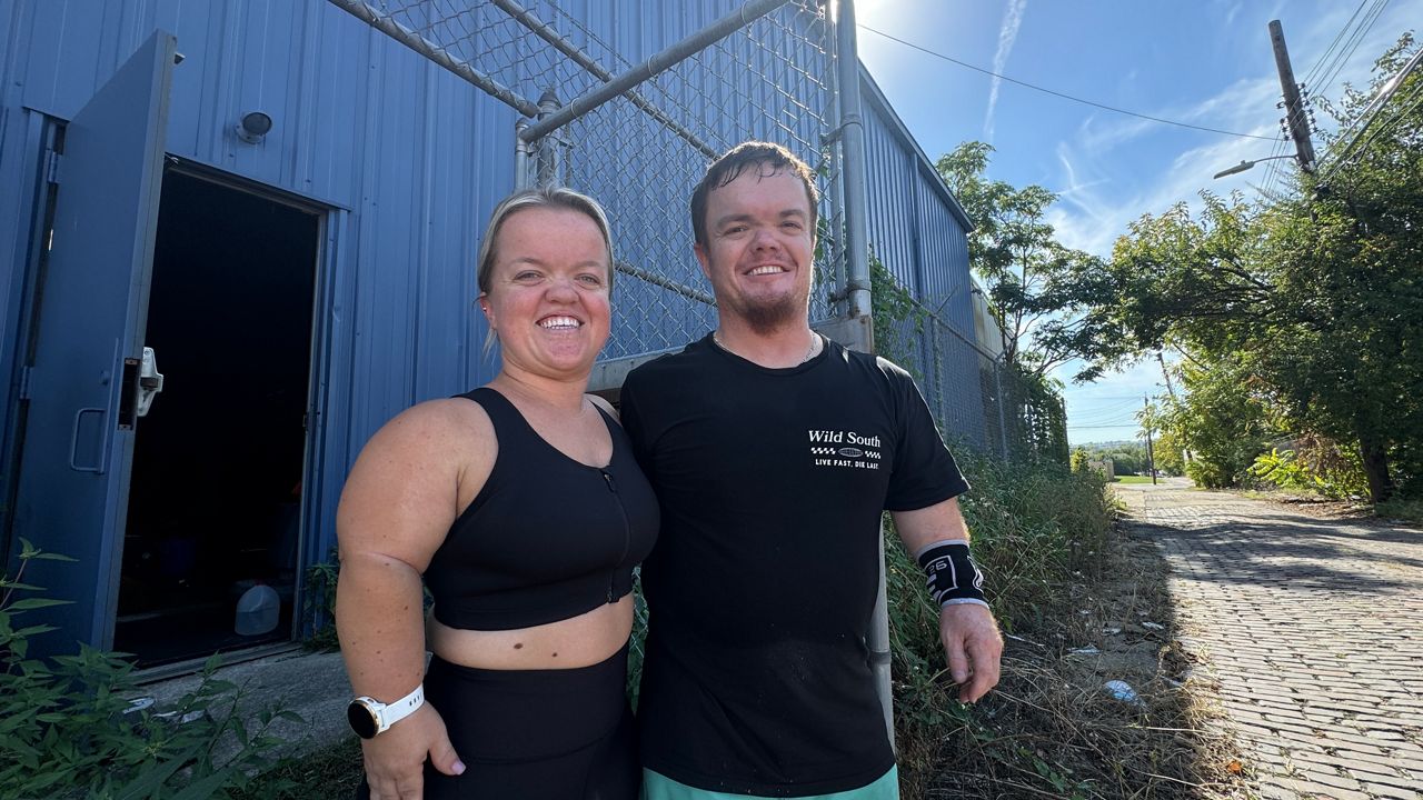 Northern Kentucky couple raises awareness on dwarfism