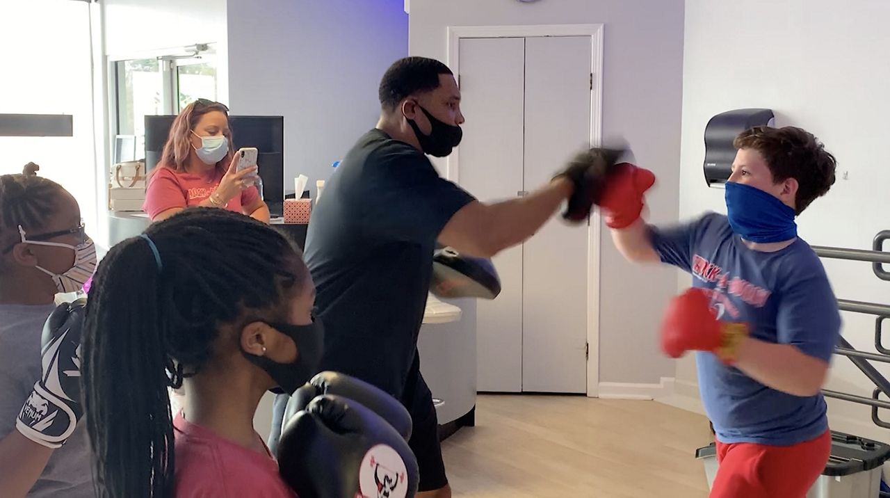 New Cincinnati youth boxing program helps empower children