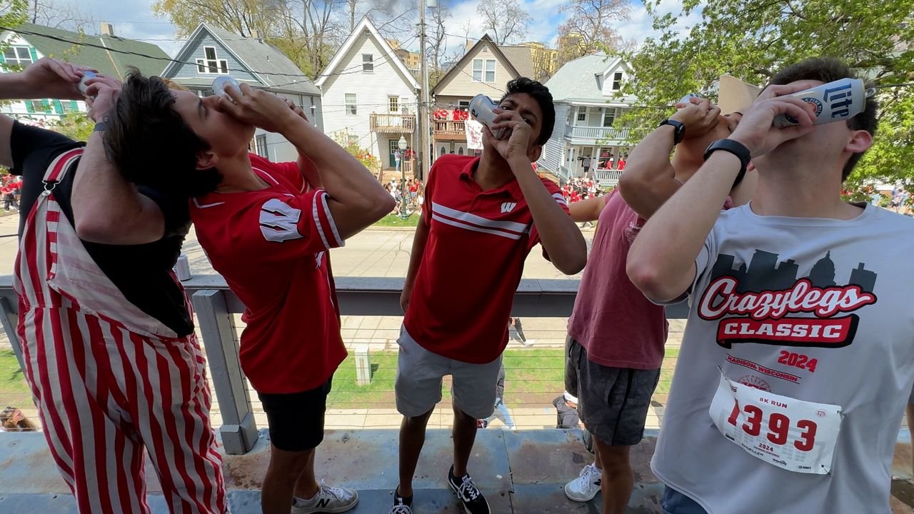 Thousands attend Mifflin Street Block Party