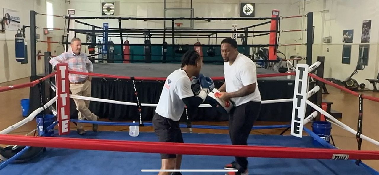 Goldsboro boxing star turns sights to professional ranks