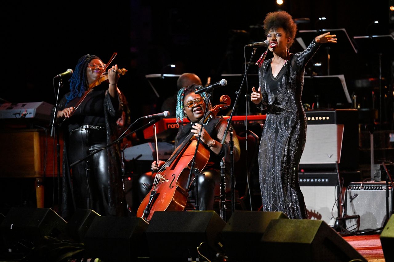 Milwaukee's SistaStrings to perform on SNL