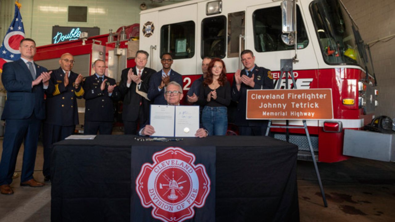 Firefighter Johnny Tetrick honored, renaming of part of I-90