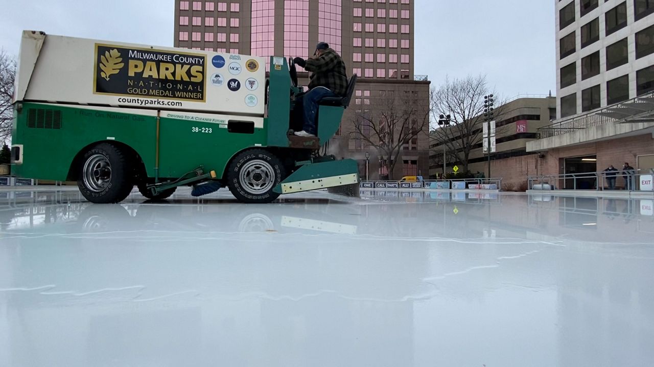Milwaukee's ‘Slice of Ice' Rink opens at Red Arrow Park