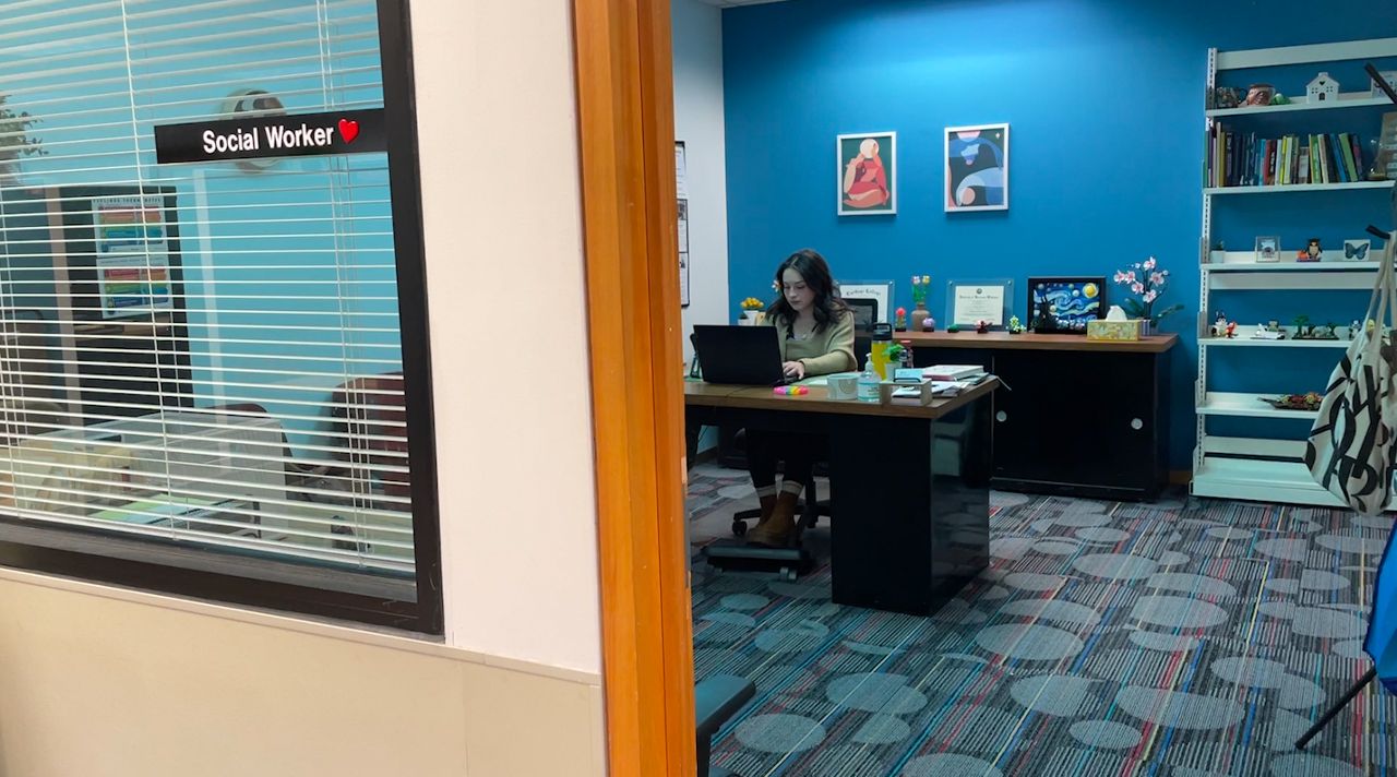 Social worker benefits the Racine Public Library