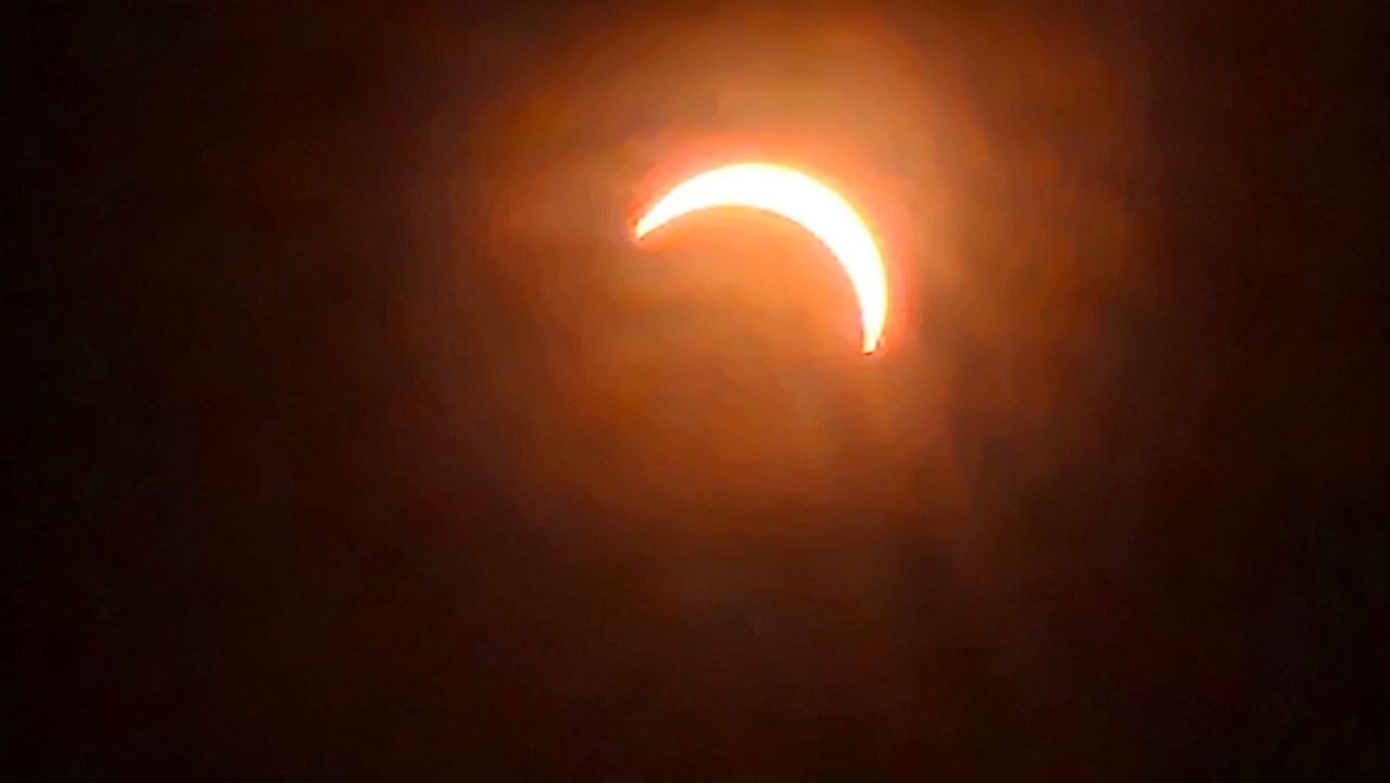PHOTOS: Solar eclipse crosses Wisconsin