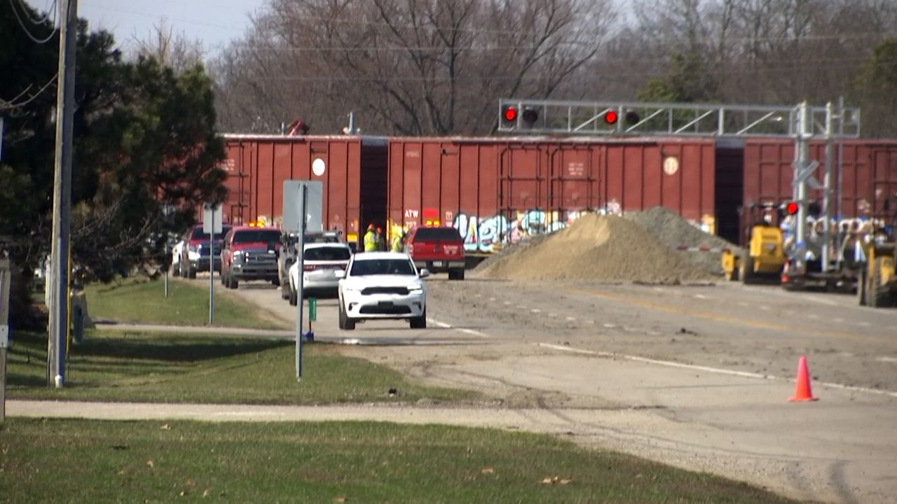 Cleanup continues for Springfield train derailment